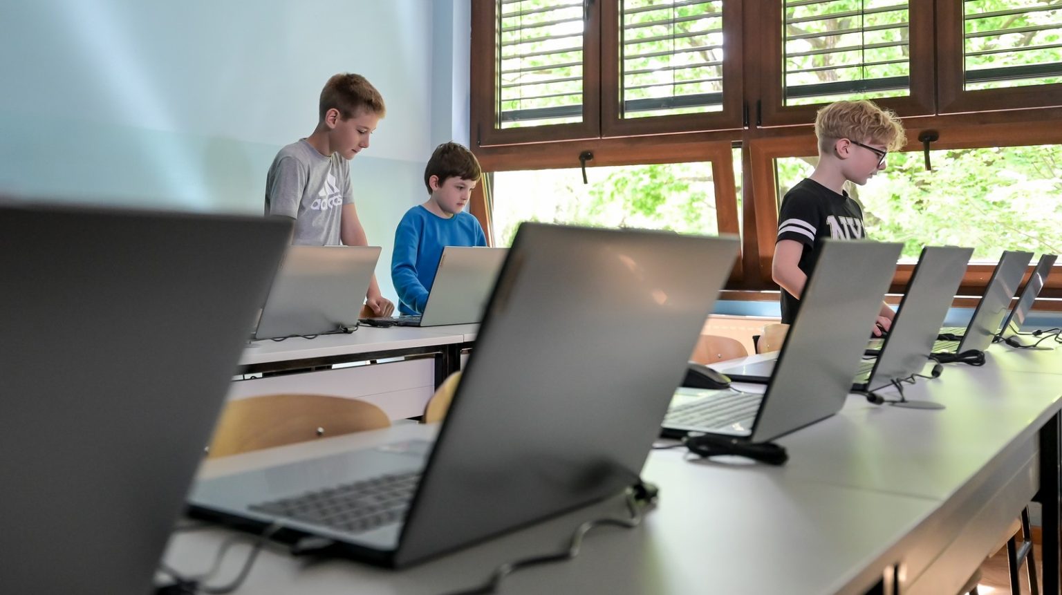 U Osnovnoj školi Vidovec otvorena nova, moderna informatička učionica ...