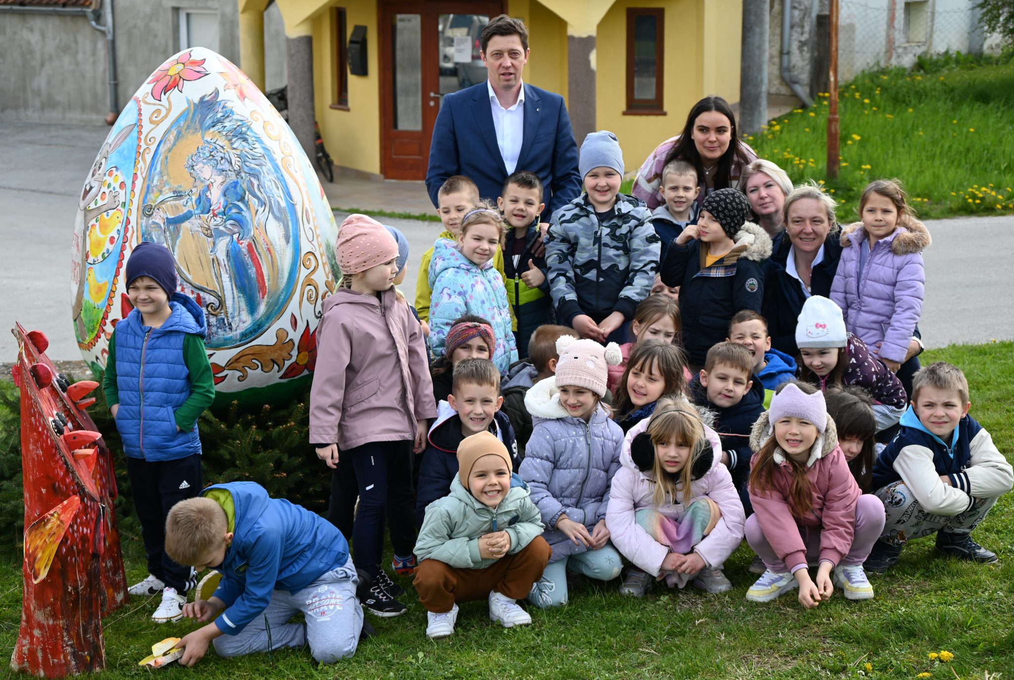 OPĆINA VINICA Ispred općinske zgrade izloženo je uskršnje jaje – Radio Megaton