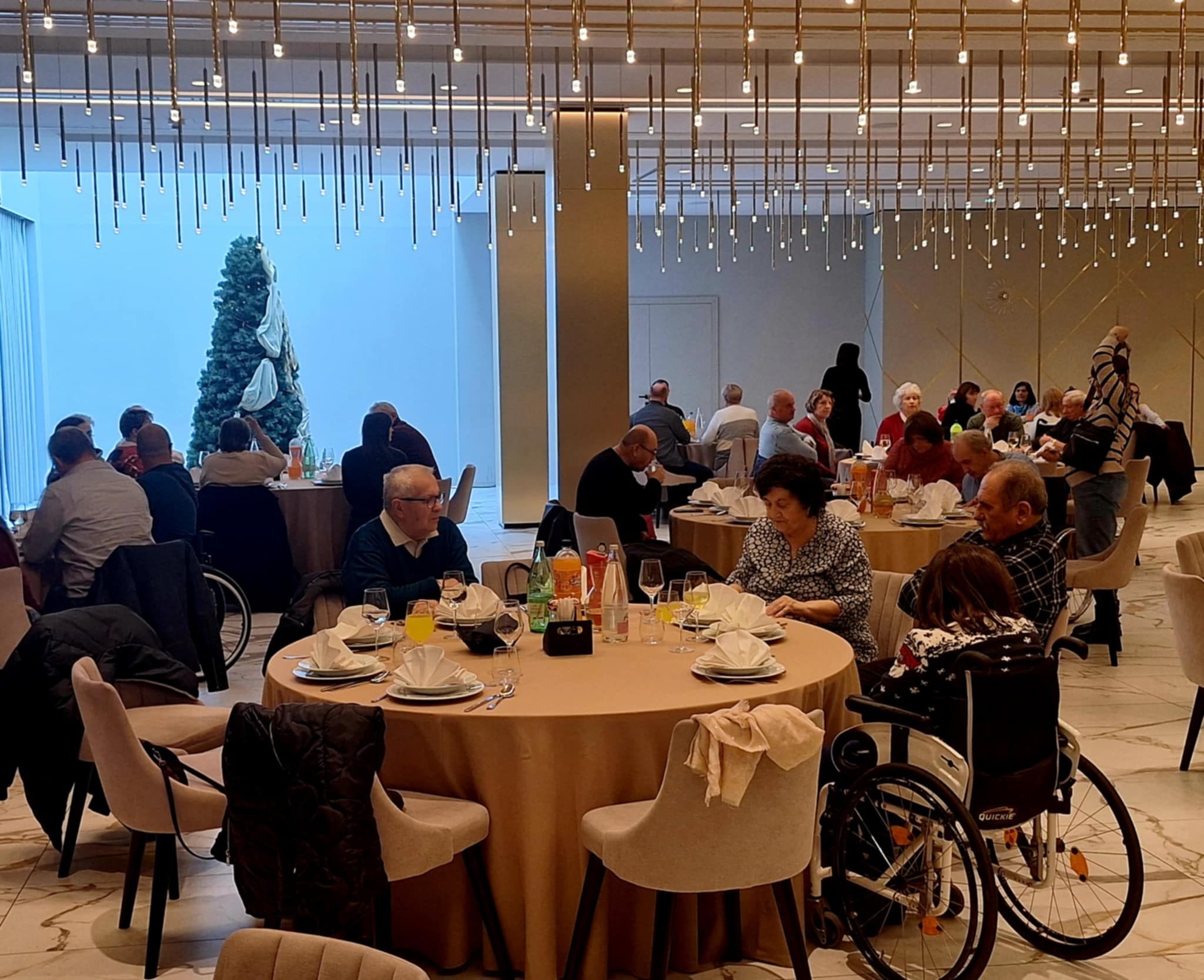 Tradicionalno blagdansko druženje članova Društva osoba s invaliditetom ...