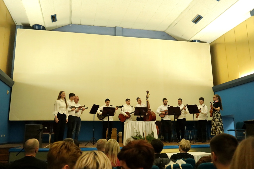 KUD „Toplice” svečanom sjednicom i otvorenjem izložbe obilježio 45 ...