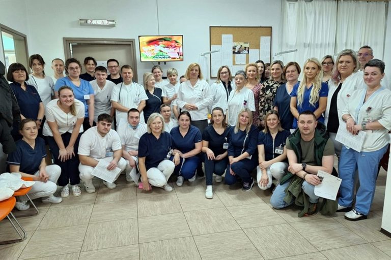 Zdravstveni djelatnici OB Varaždin darivanjem krvi obilježili Svjetski ...